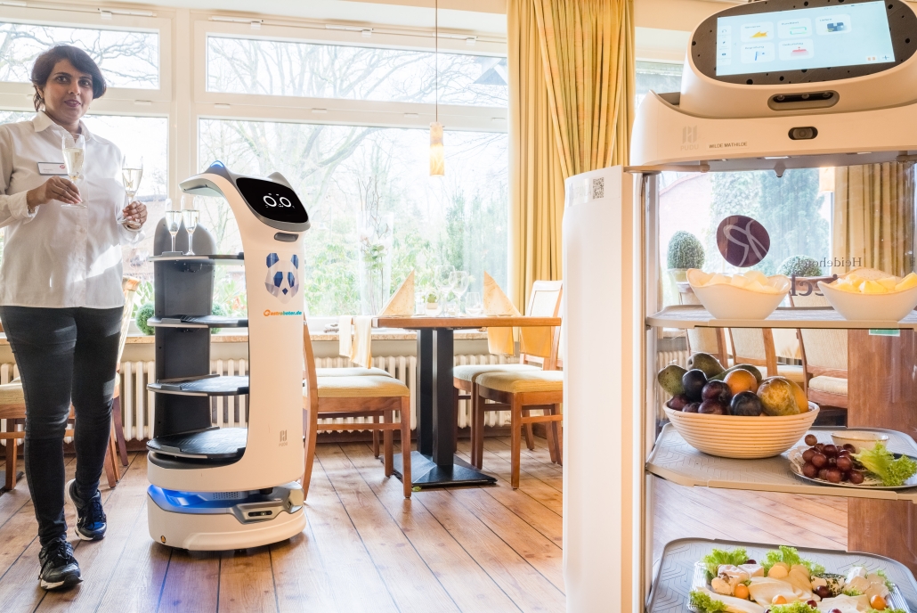 Serviceroboter Bellabot - Kellner Roboter in der Gastronomie - Gastronomie Consulting Beratung ...